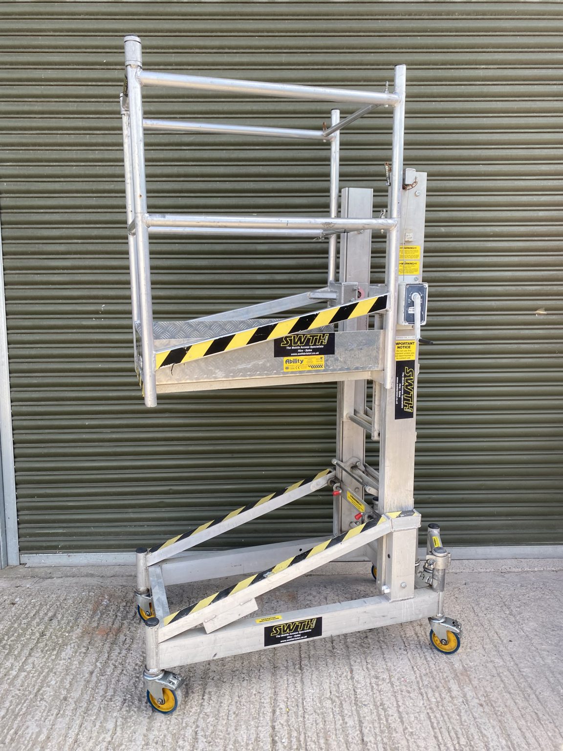 Desksurfer Access Platform Tower – SWTH Access