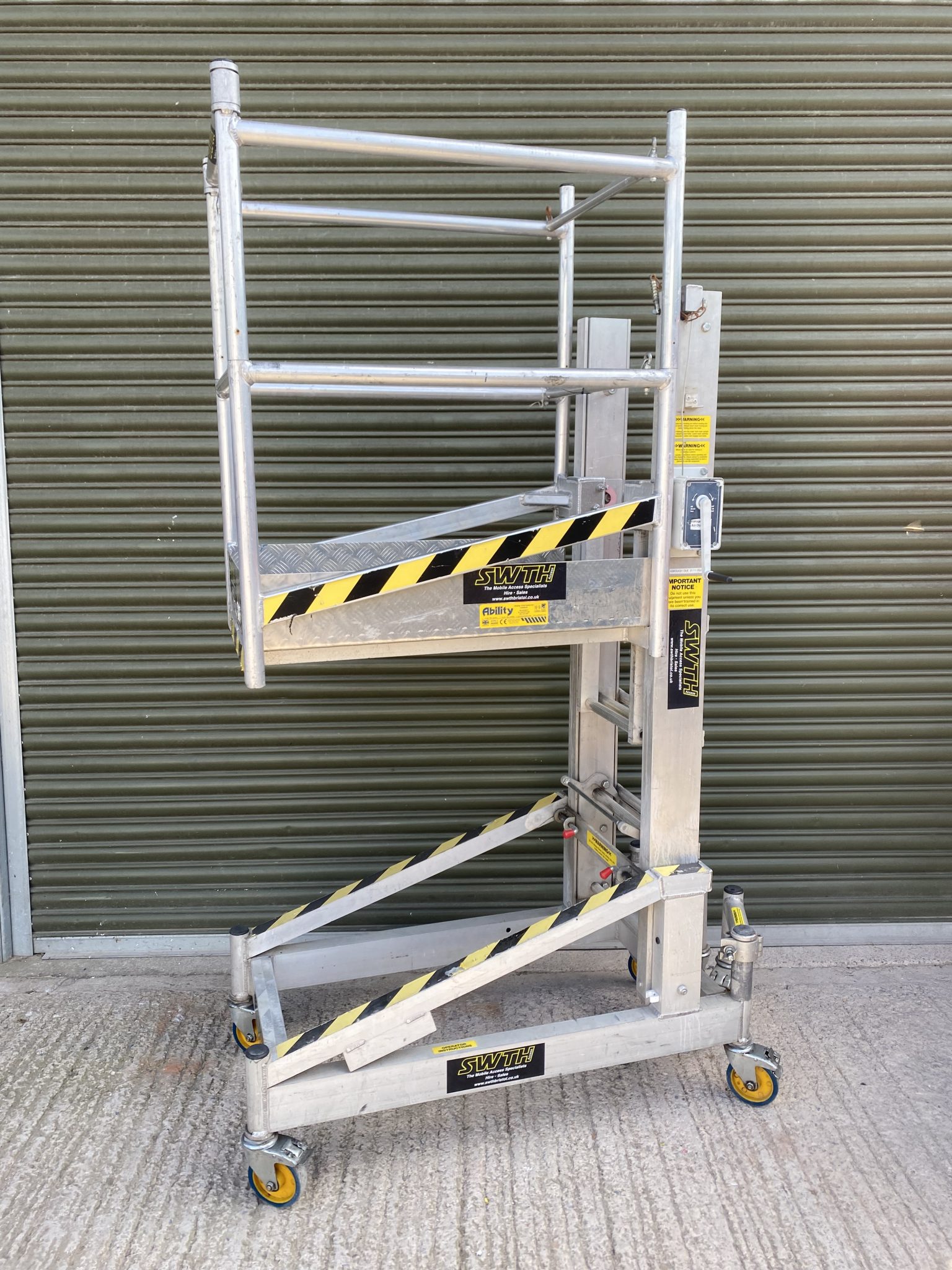 Desksurfer / Monkey Tower Access Platform Tower – SWTH Access