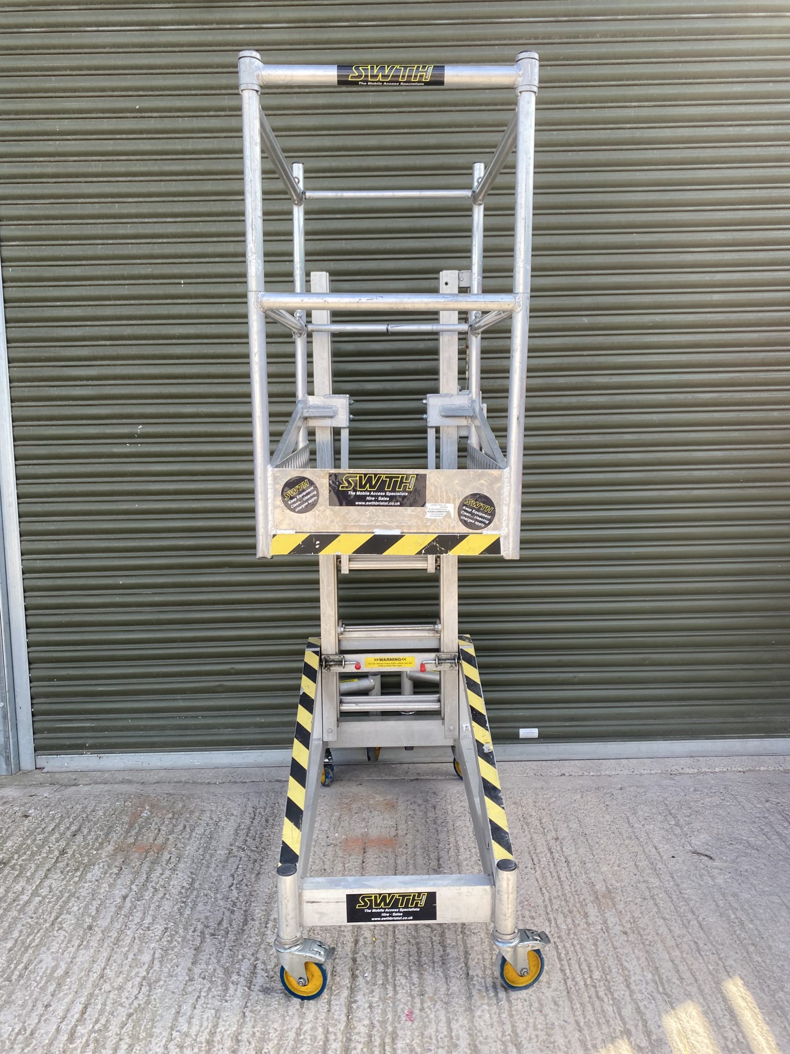 Desksurfer Access Platform Tower – SWTH Access